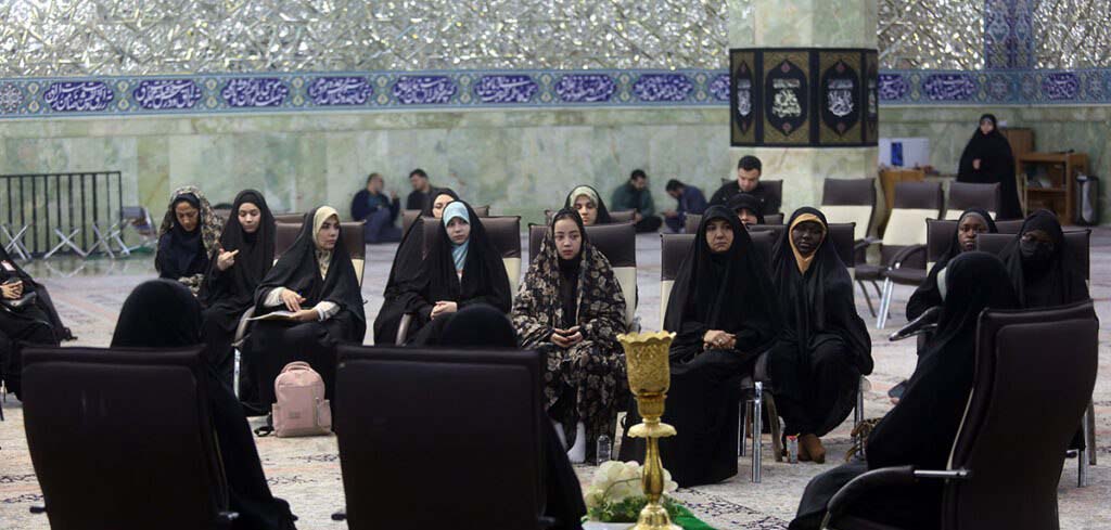 نشست بین‌المللی حرم بانوی کرامت در قم برگزار شد | خبرگزاری سریع